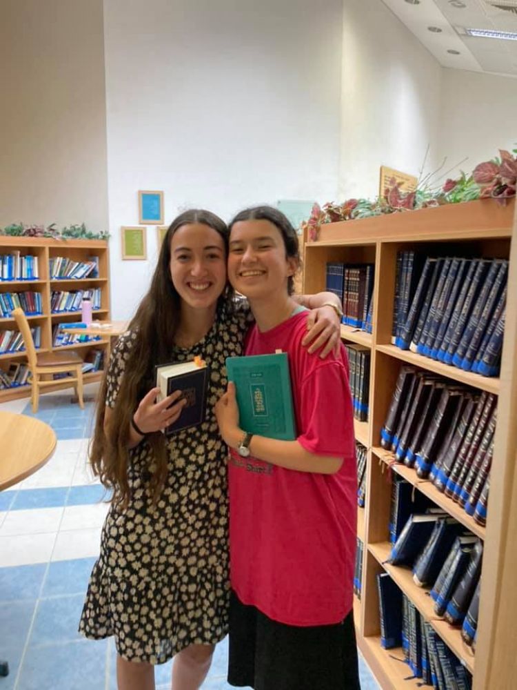 Migdal Oz- SKA Beit Midrash for Women - Israel Next Year